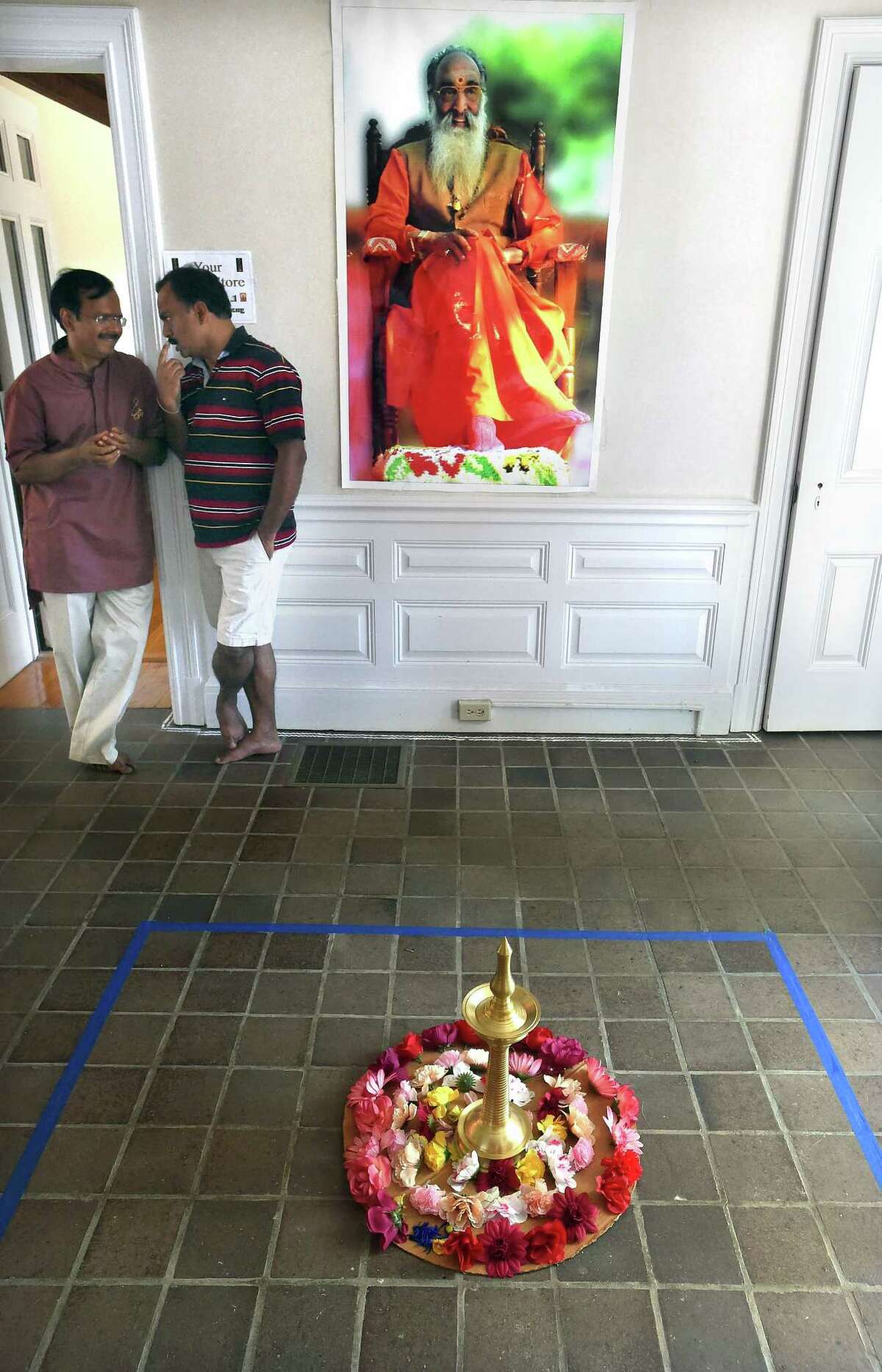 Hindu Chinmaya Saraswati Ashram opens in Orange Hindu Chinmaya Saraswati Ashram opens in Orange