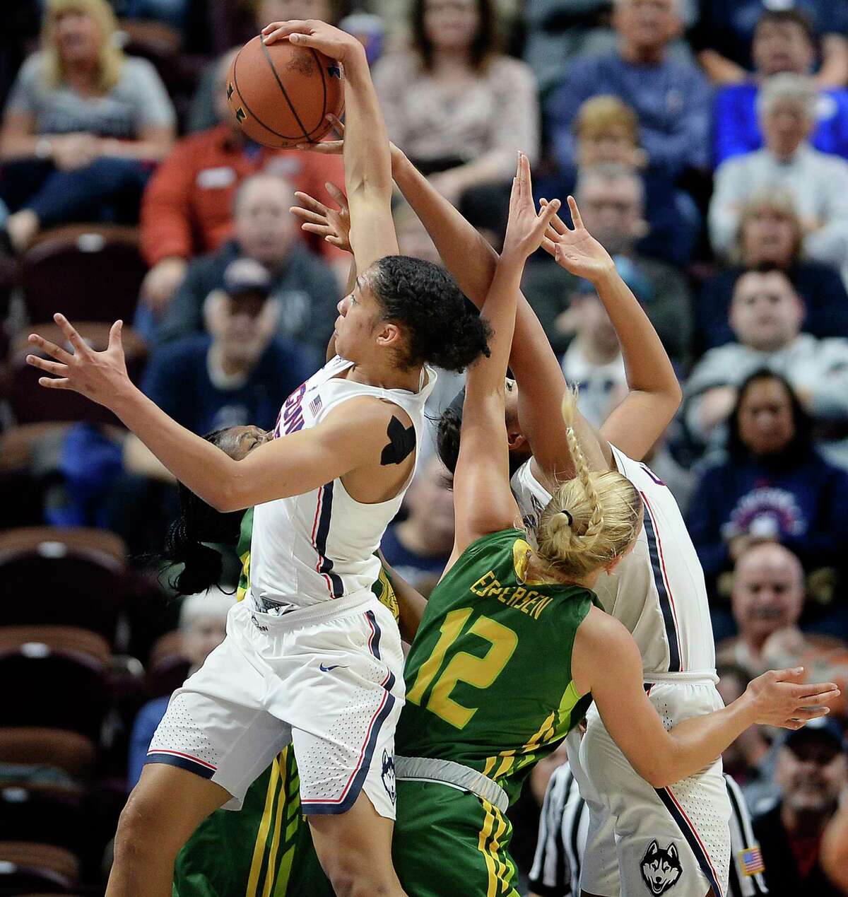 Photos: UConn women earn AAC title