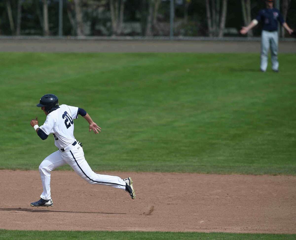 Yale baseball team wins Ivy League title, earns NCAA tournament bid