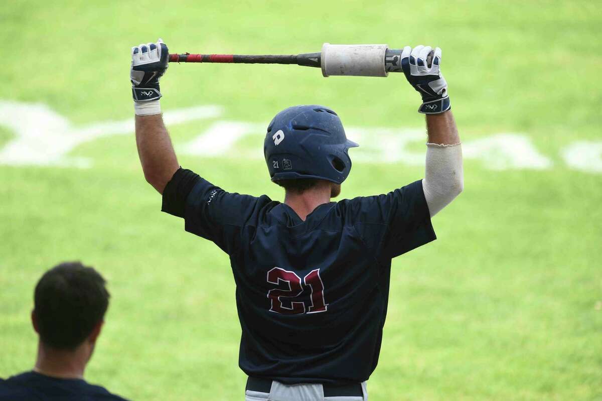 Yale baseball team wins Ivy League title, earns NCAA tournament bid