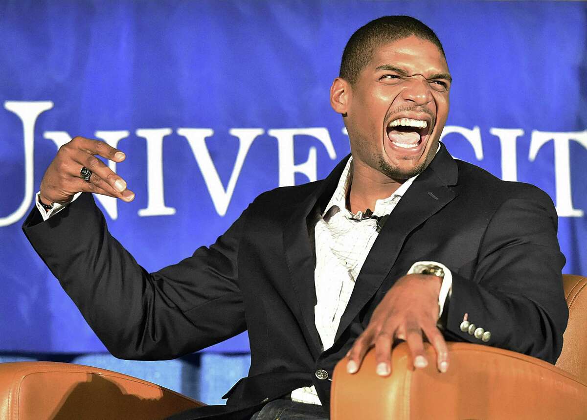 Photos Nfls Michael Sam Speaks At Quinnipiac University