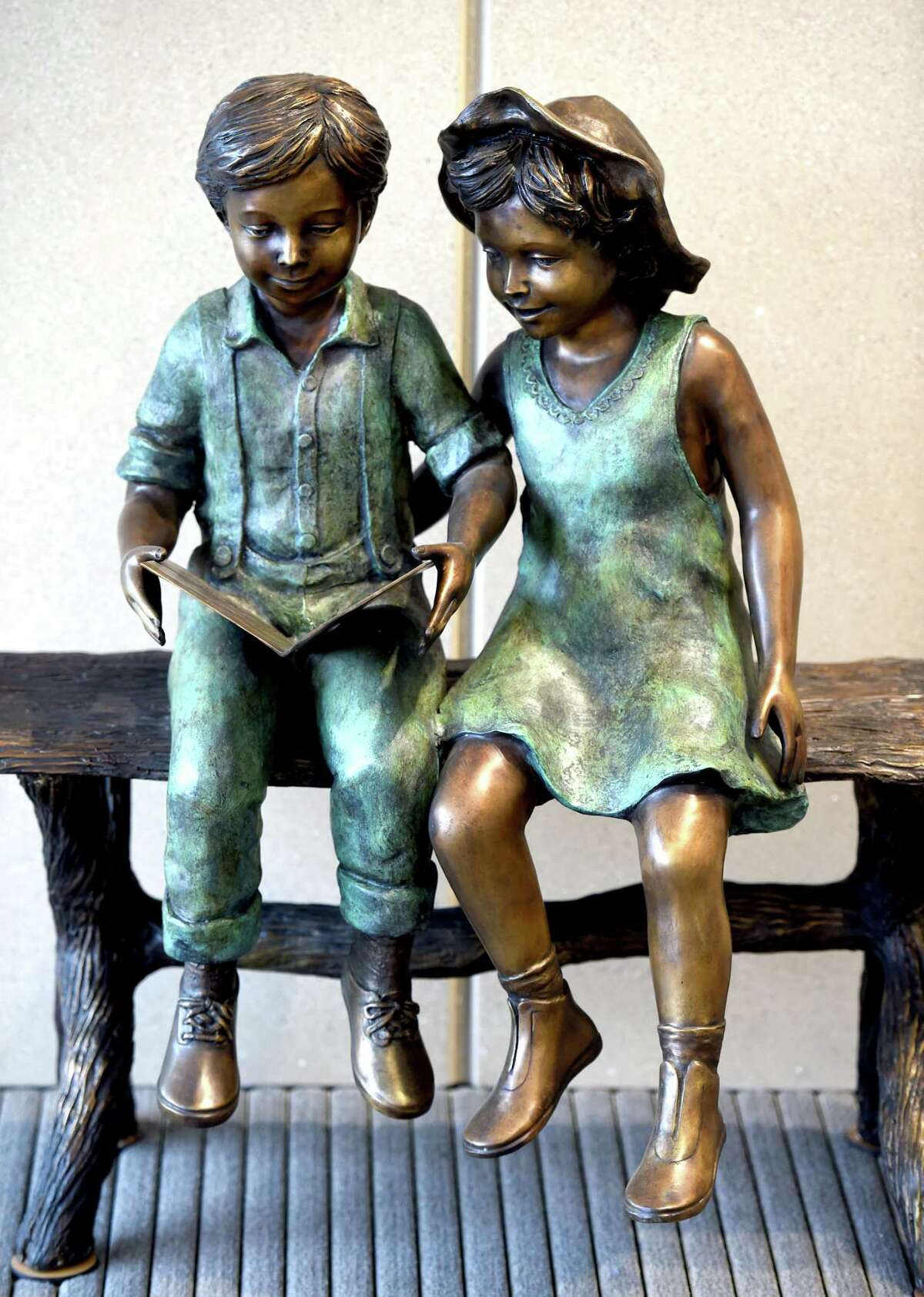 Photos of Hilton C. Buley Library at Southern Connecticut State University