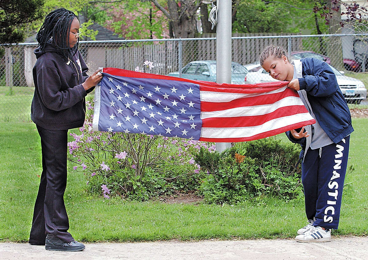 PRESS ARCHIVES: Photos from The Middletown Press, May 2002