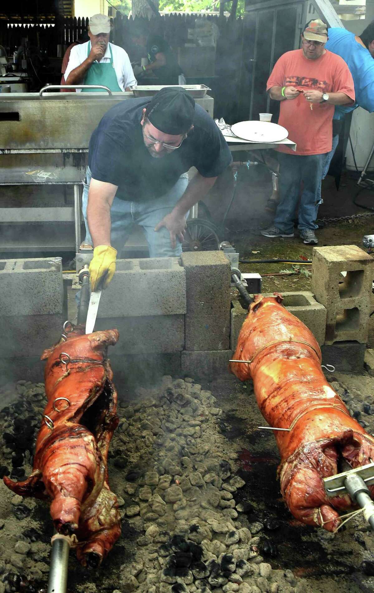 PHOTOS of Pig Roast and Beer Fest at German-American Club