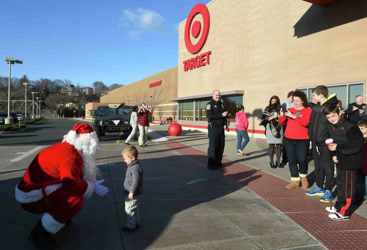 PHOTOS of Ansonia Police Give Gift of Shopping Spree