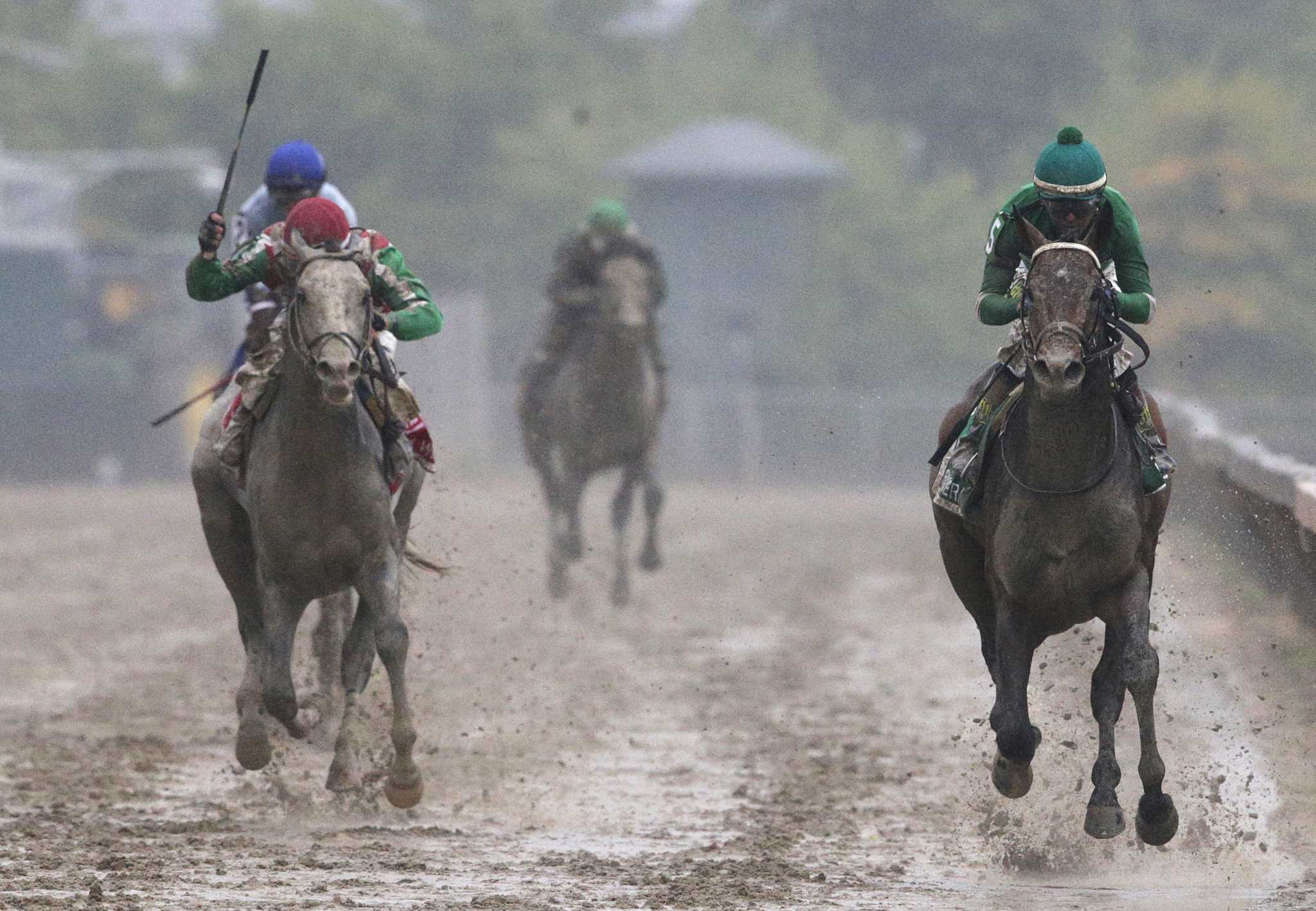 Exaggerator wins the Preakness