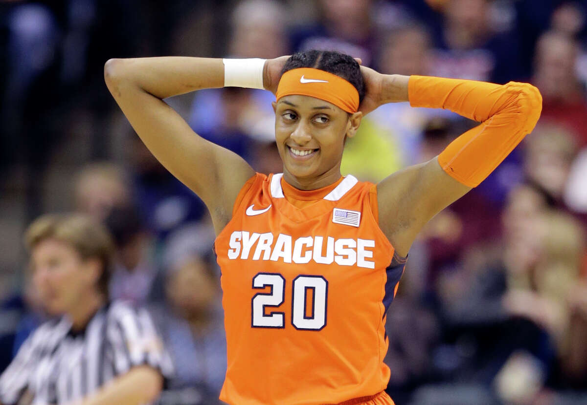 PHOTOS: UConn women defeat Syracuse to win 4th straight national title