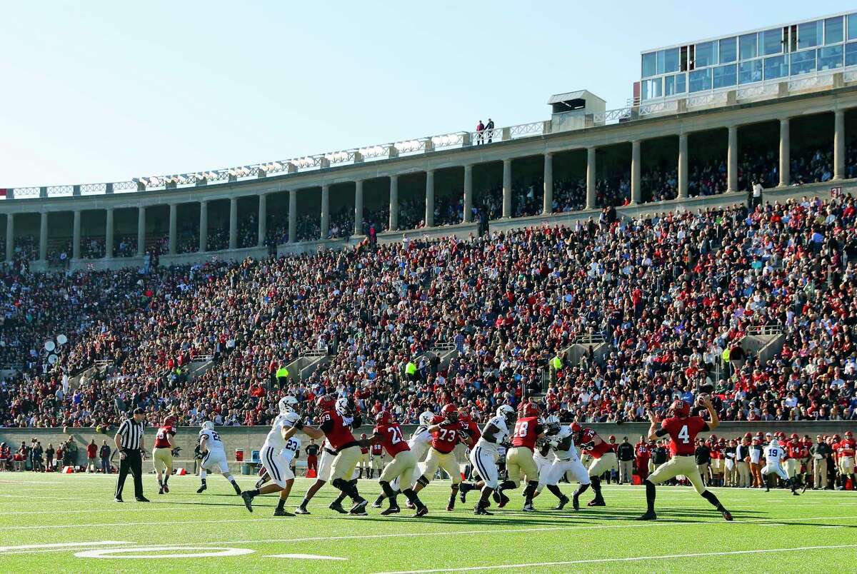 Yale versus Harvard football 2016