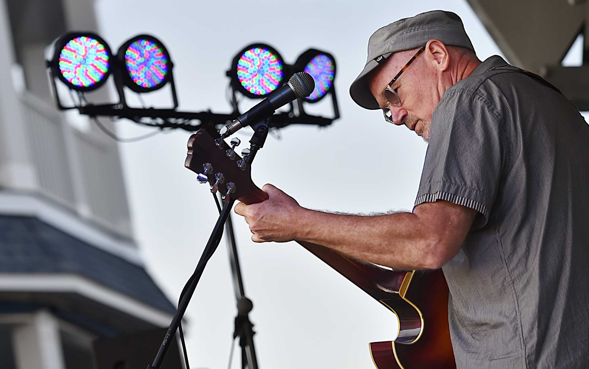 PHOTOS: Marshall Crenshaw: Madison Beach Hotel