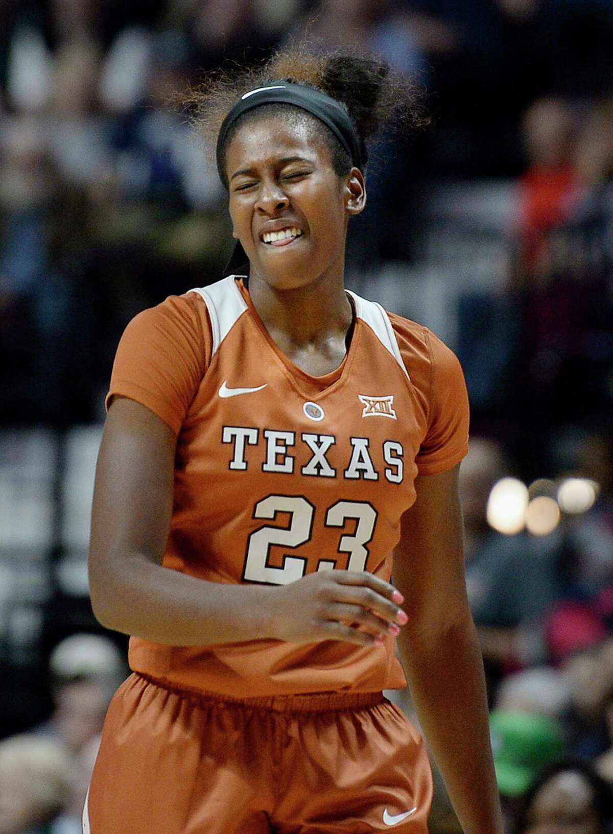 UConn women topple Texas in Jimmy V Classic after some adjustment