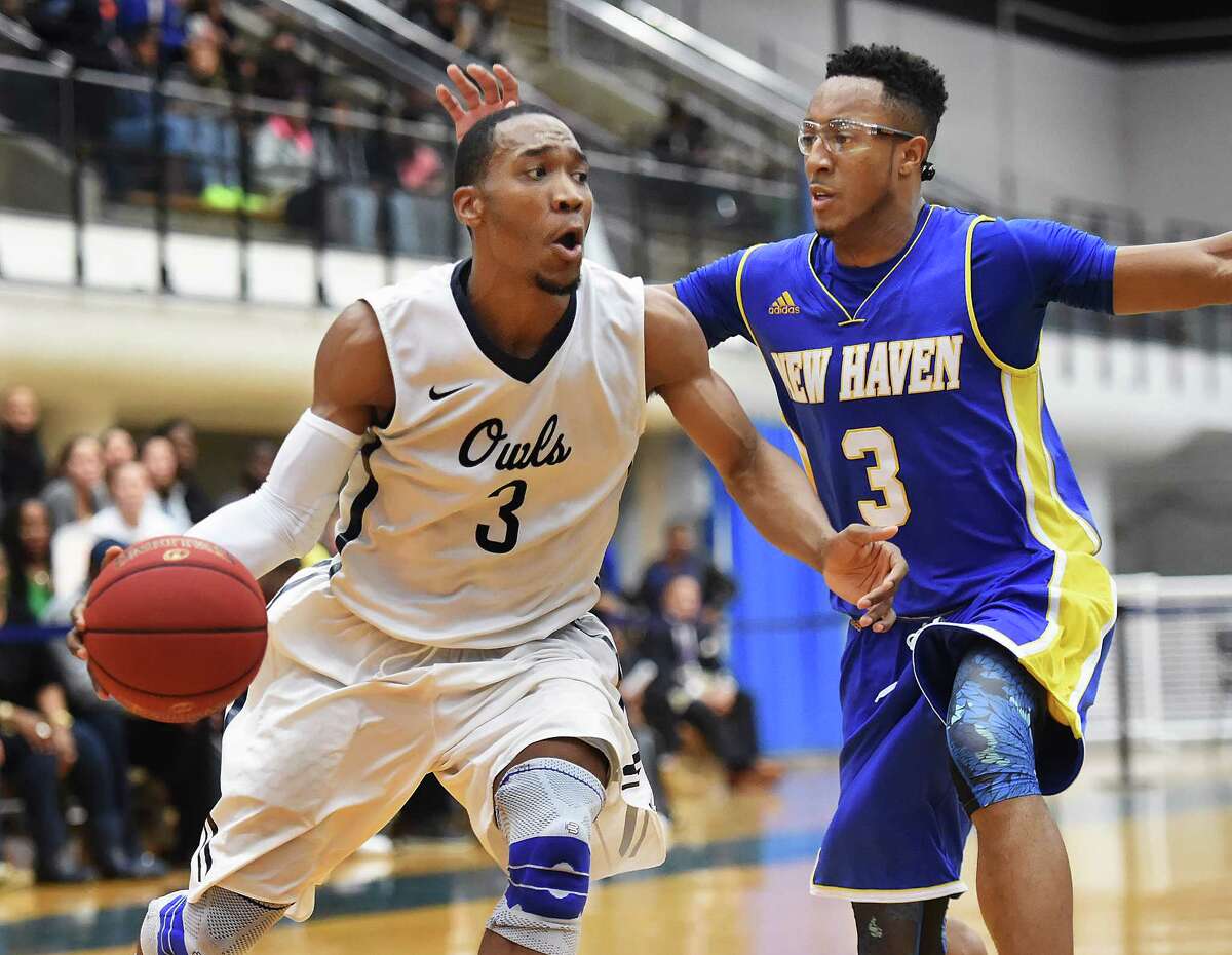 20163011ca SCSU vs. UNH Basketball