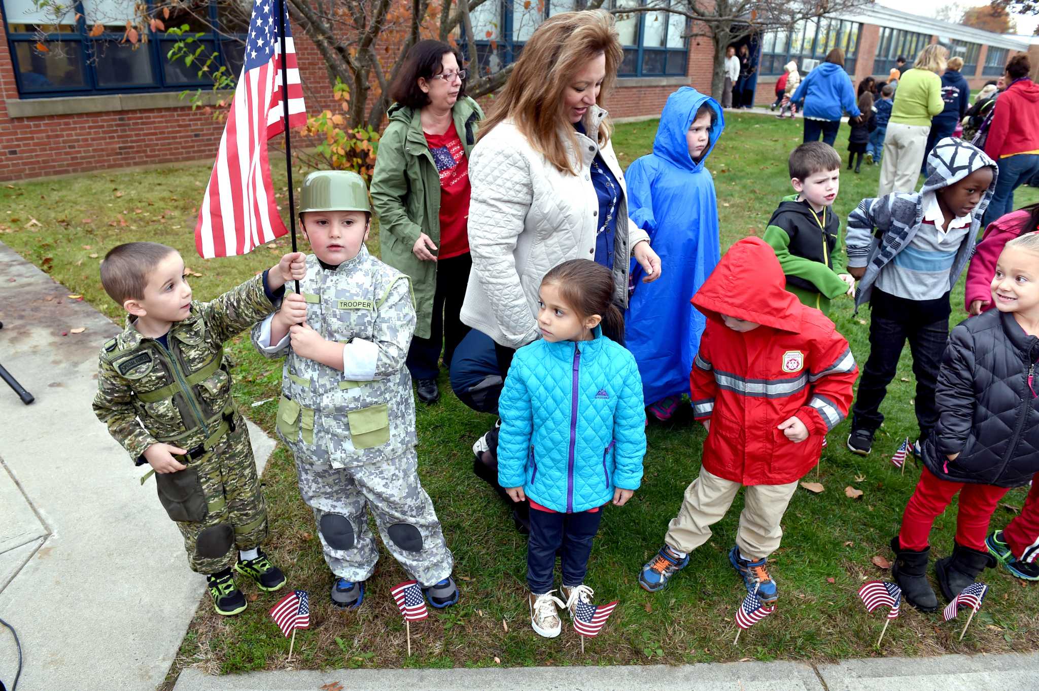 photos-of-veterans-day-program-at-pagels-school-in-west-haven