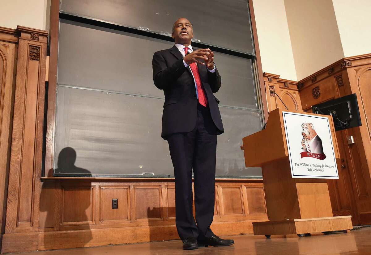 PHOTOS: Dr. Ben Carson speaks at Yale University