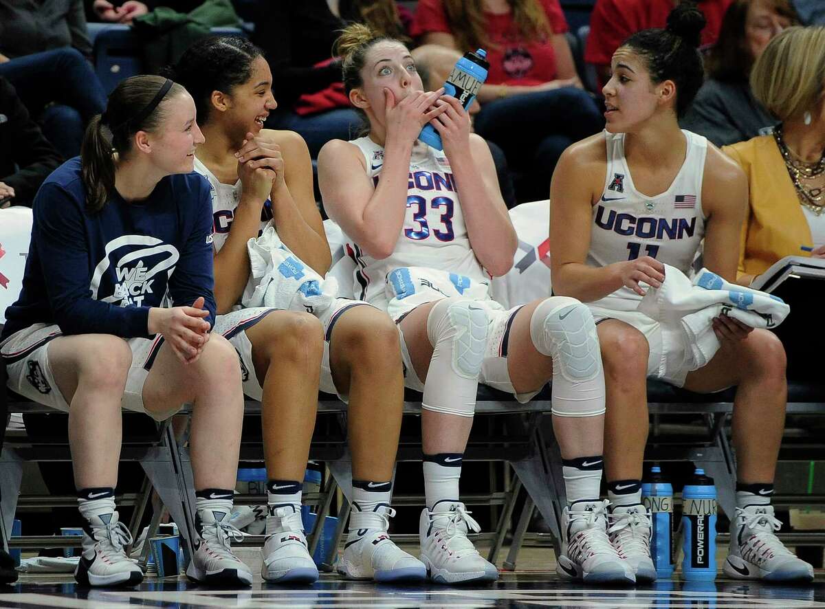 Katie Lou Samuelson heats up after slow start, UConn routs Tulane