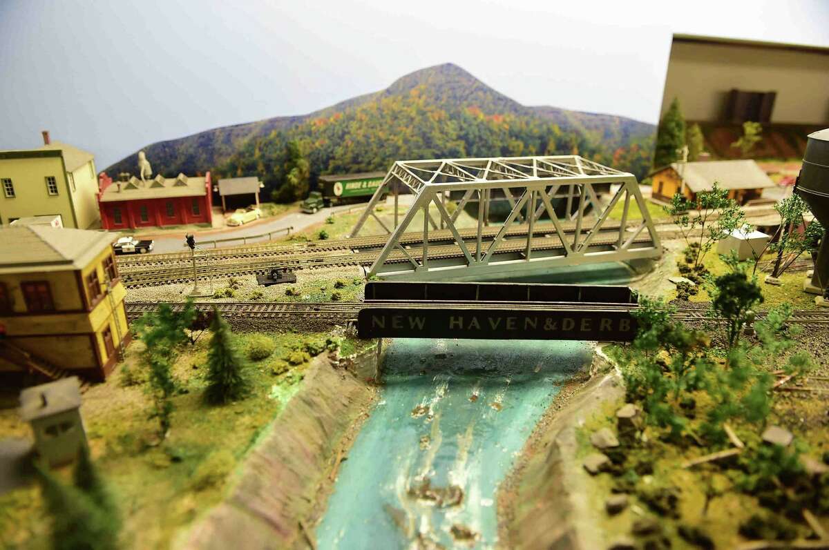 Model train club brings history to life at Historical Society’s Academy ...