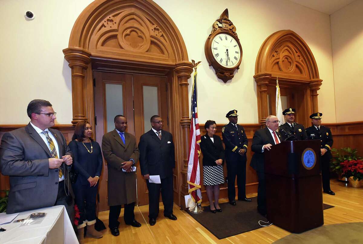 New Haven Police Department promotes 4 officers to detective