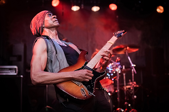 Greg Howe at the Van Dyck