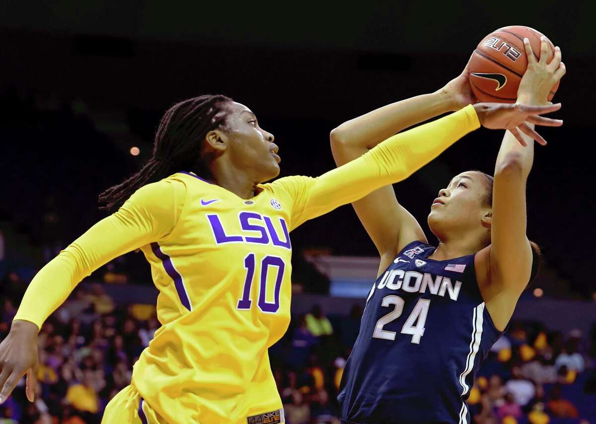 PHOTOS of UConn vs. LSU women