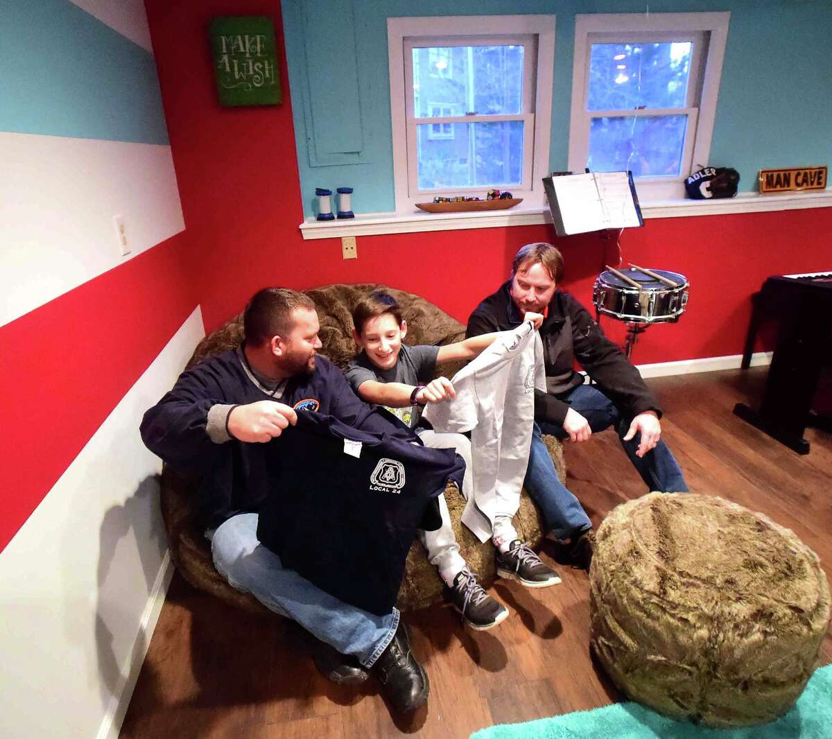 160223_ph_Teen's Man Cave by Make-A-Wish Foundation