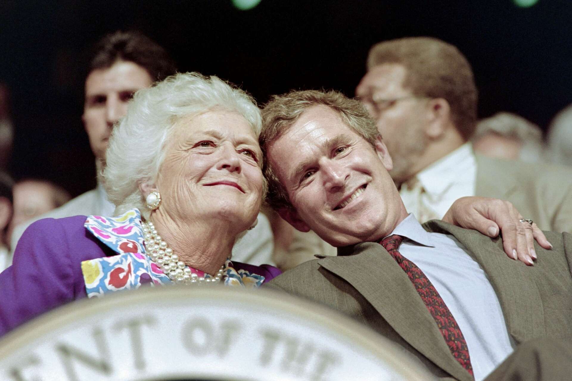 Nationwide billboard company honors former first lady Barbara Bush