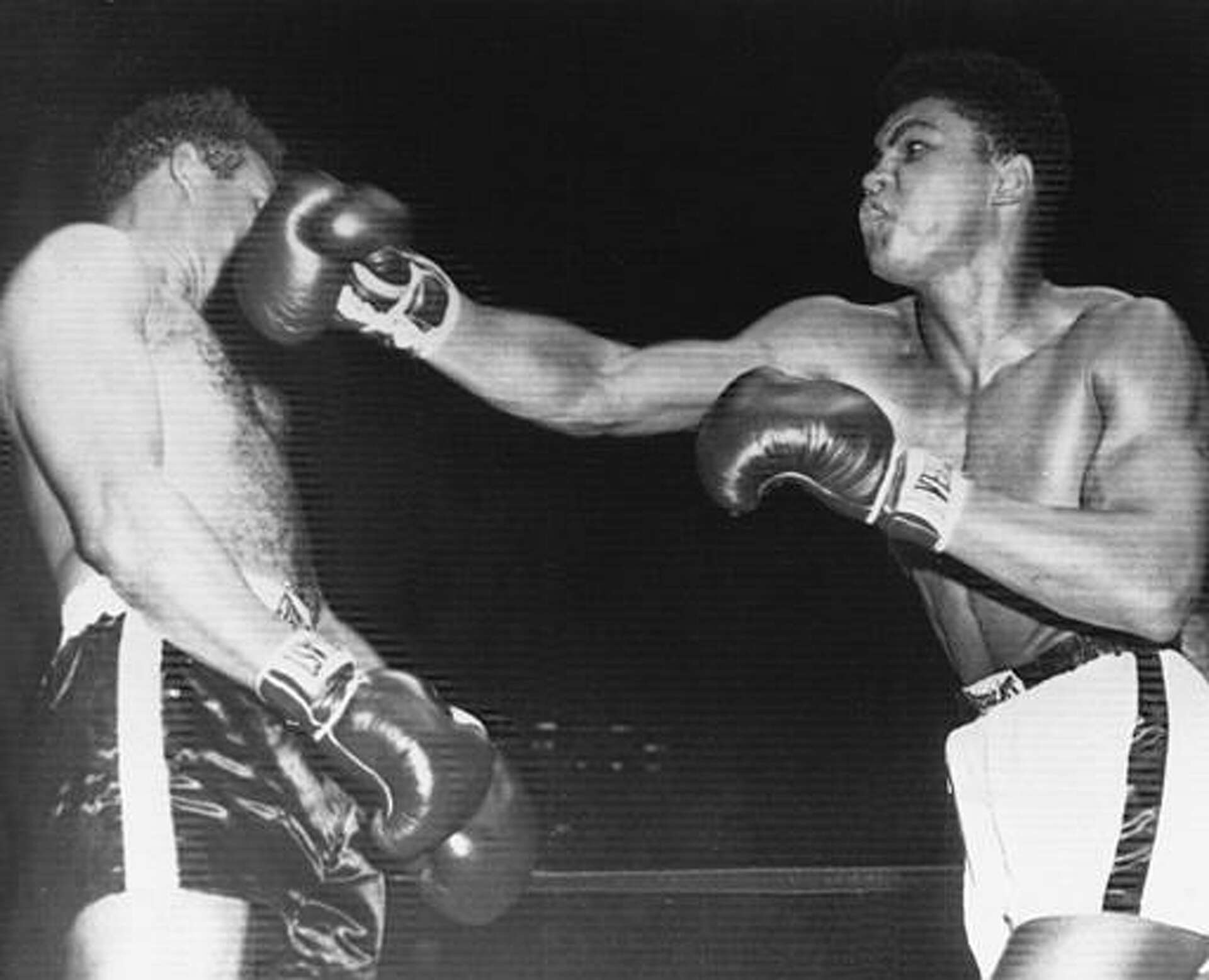 Muhammad Ali, who riveted the world as ‘The Greatest,’ dies at 74