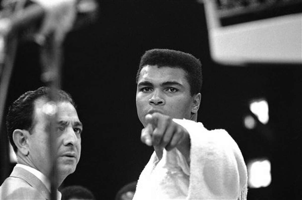 Obama says Ali shook up the world and left it better off