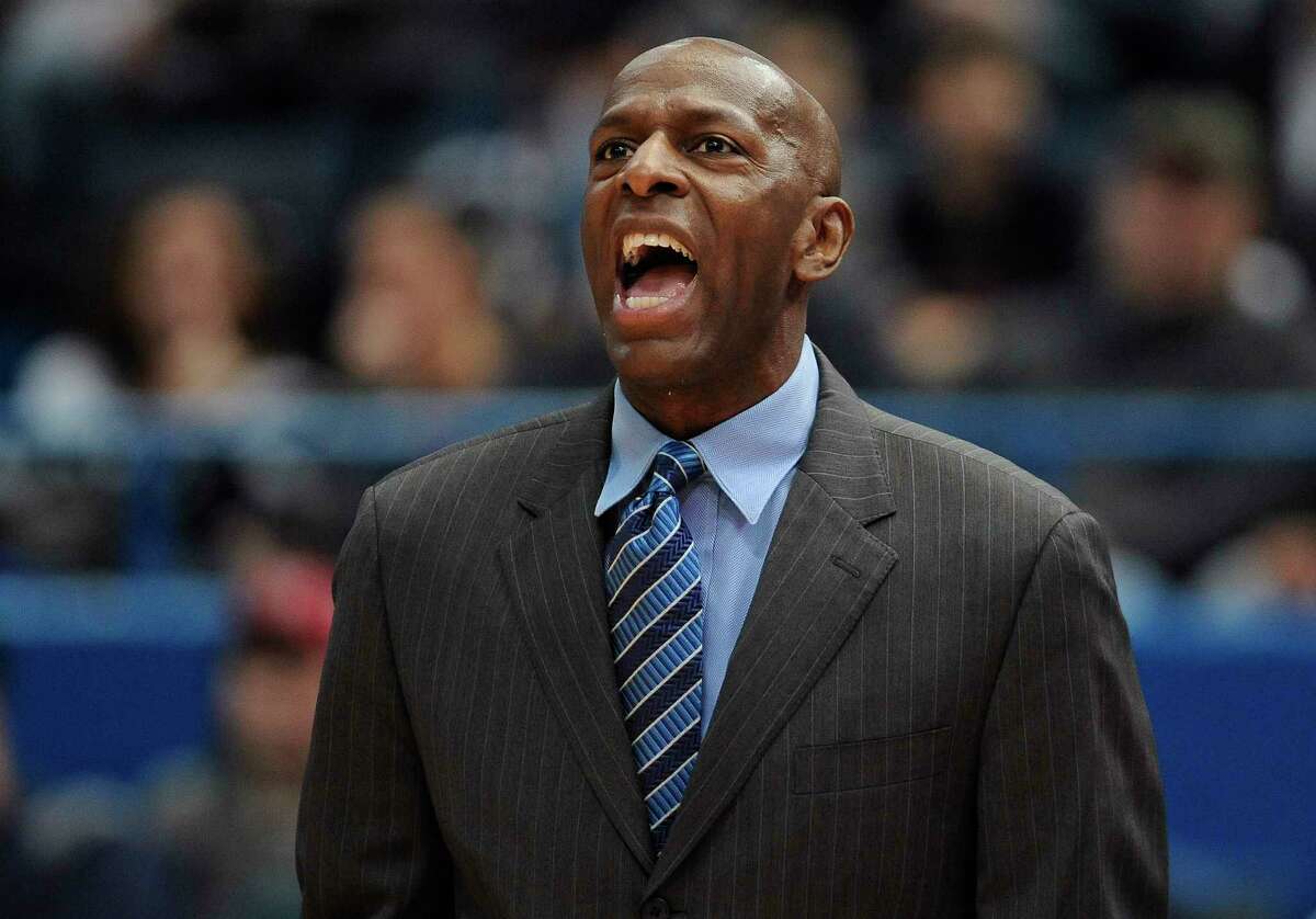 Photos of UConn-Boston University men basketball