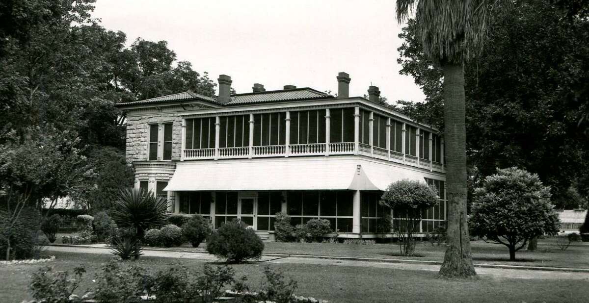 Arsenal stored arms for Confederates, U.S. before becoming H-E-B ...