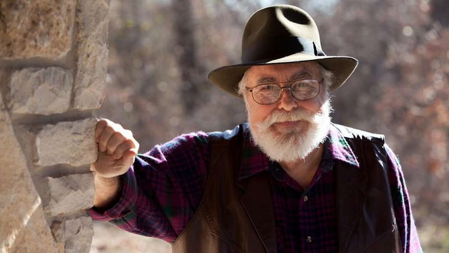 Jim Marrs, Texas-based conspiracy theorist and author, dies at 73