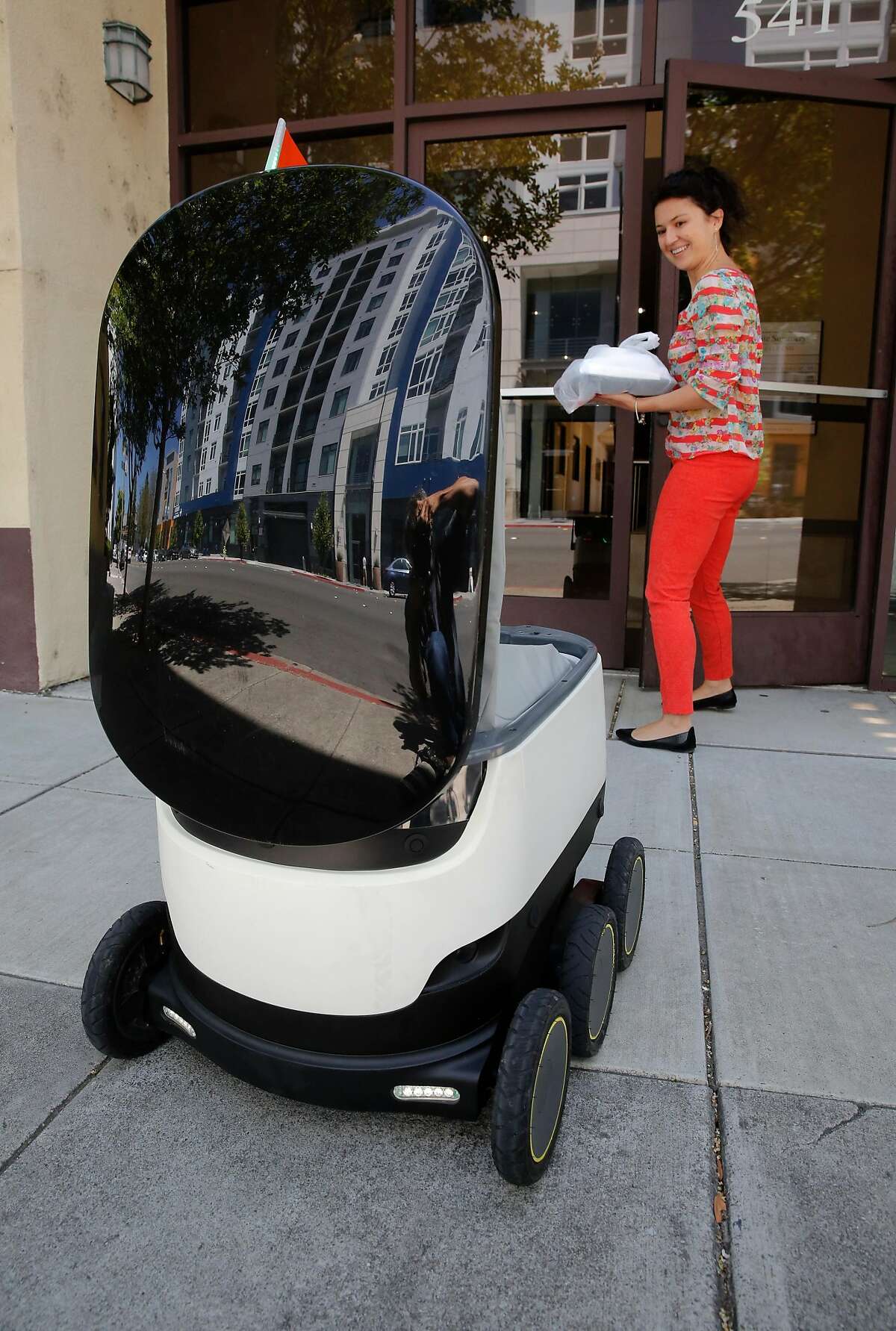 Robots, drones, oven-trucks: Takeout goes high tech