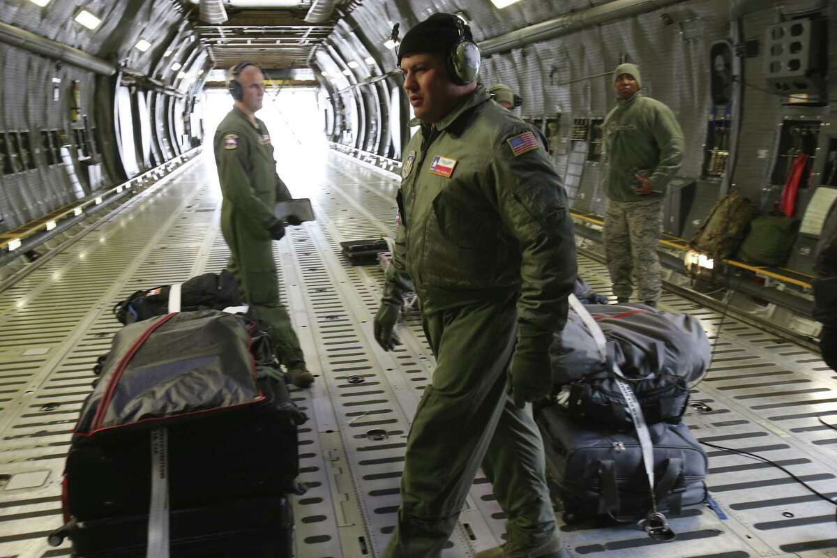 C-5 fleet grounded for landing gear fix