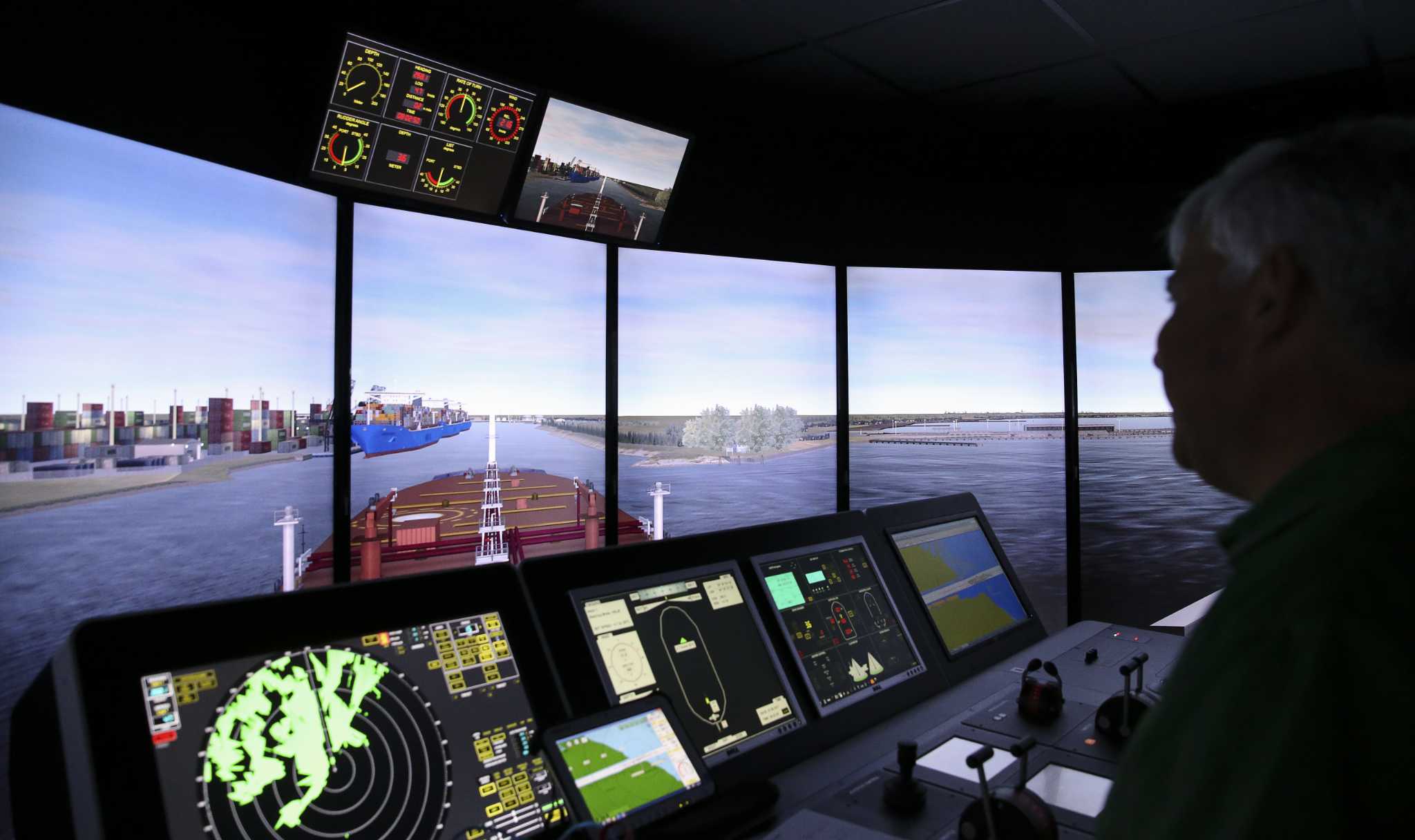 Simulator gives Ship Channel pilots glimpse into the future