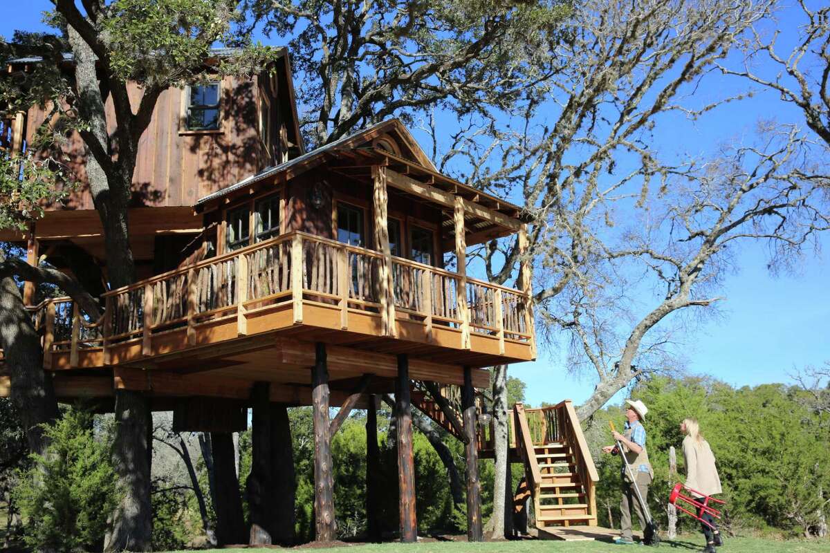 TV tonight: ‘Treehouse Masters’ builds Hill Country hideout