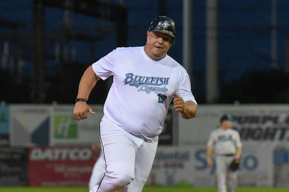 Ex-MLBers visit Bluefish for Legends Game