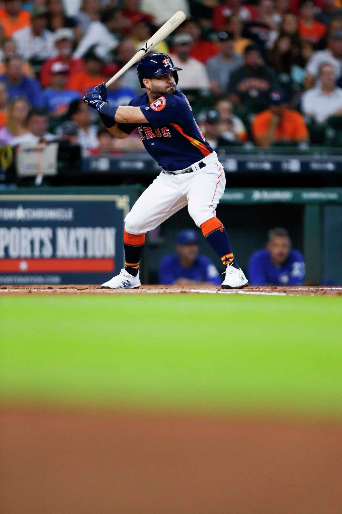 Astros make minor changes to MMP's batter's eye