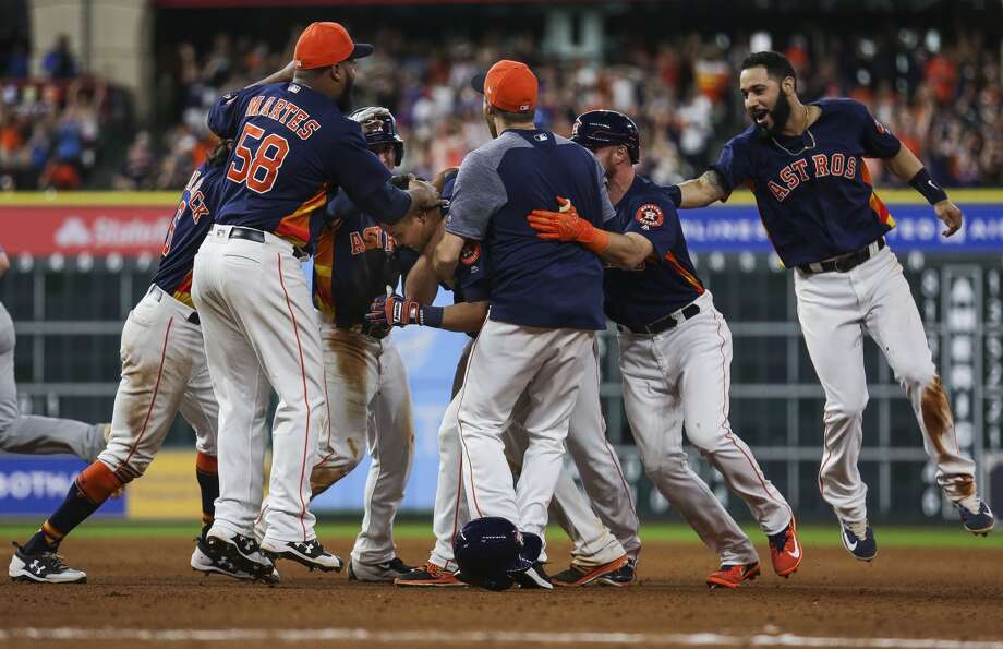 Astros make minor changes to MMP's batter's eye - Houston Chronicle