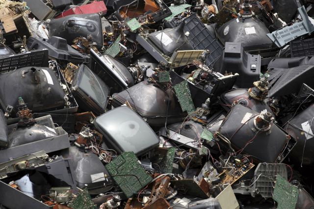 China recycling cleanup jolts global industry