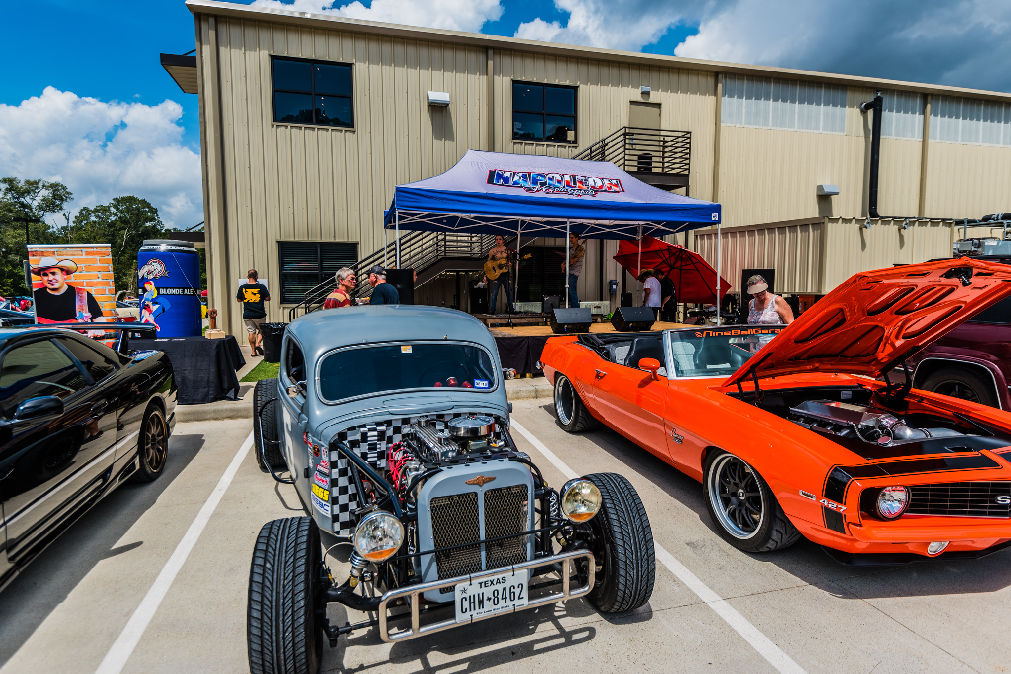 Second annual Bombshell Car Exhibit benefits PTSD foundation