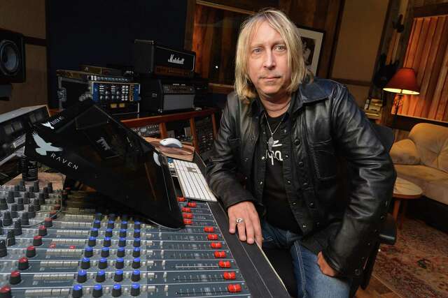 Paul Nelson, Grammy-winning CT guitarist who played with legends, dies