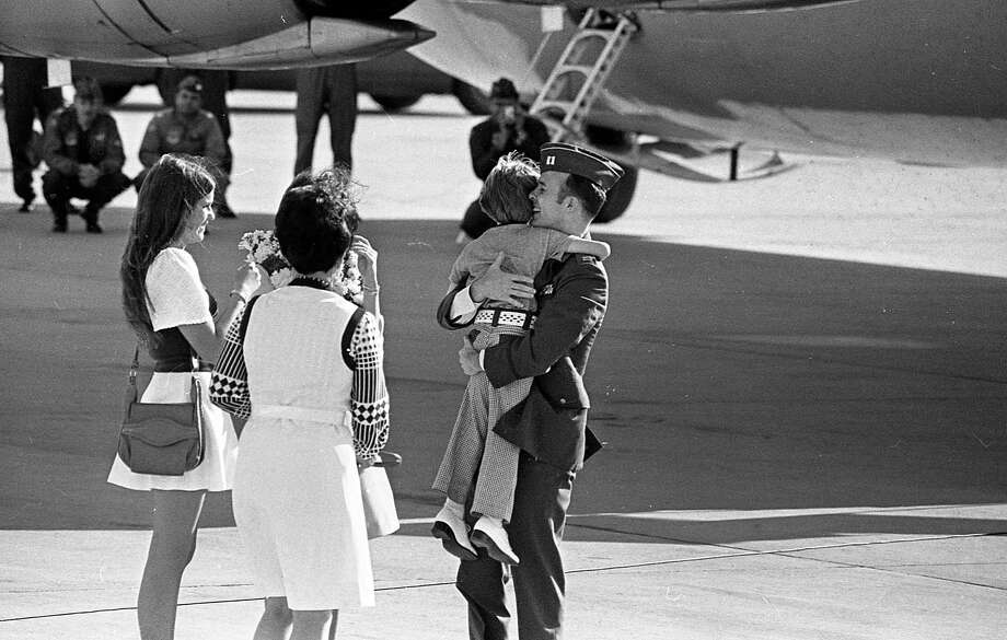 Operation Homecoming welcomed POWs home in 1973 - San Antonio Express-News