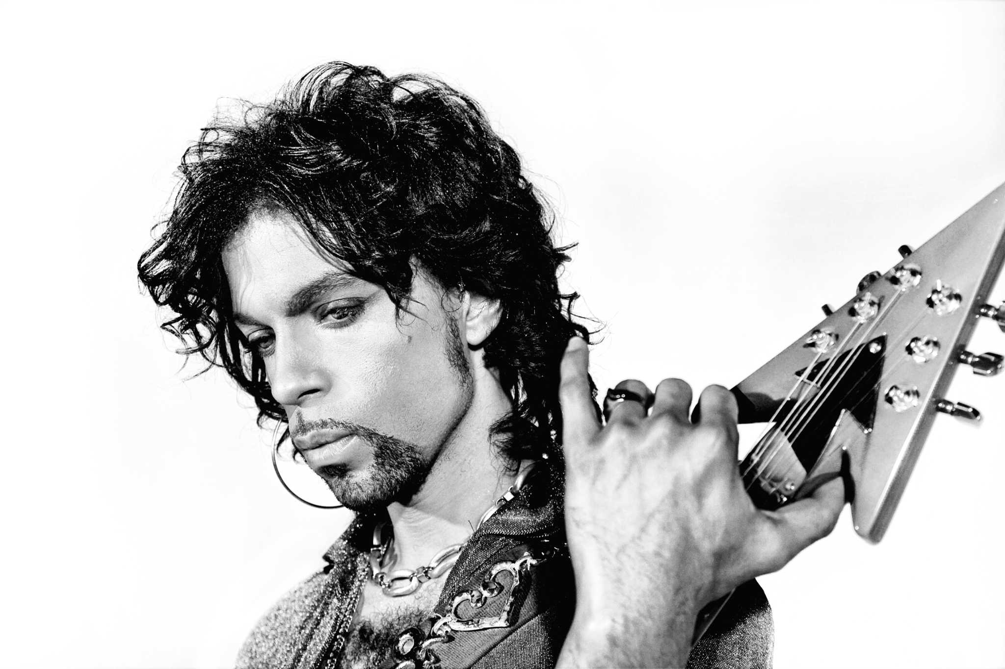 Stunning new photos reveal Prince's intimate side
