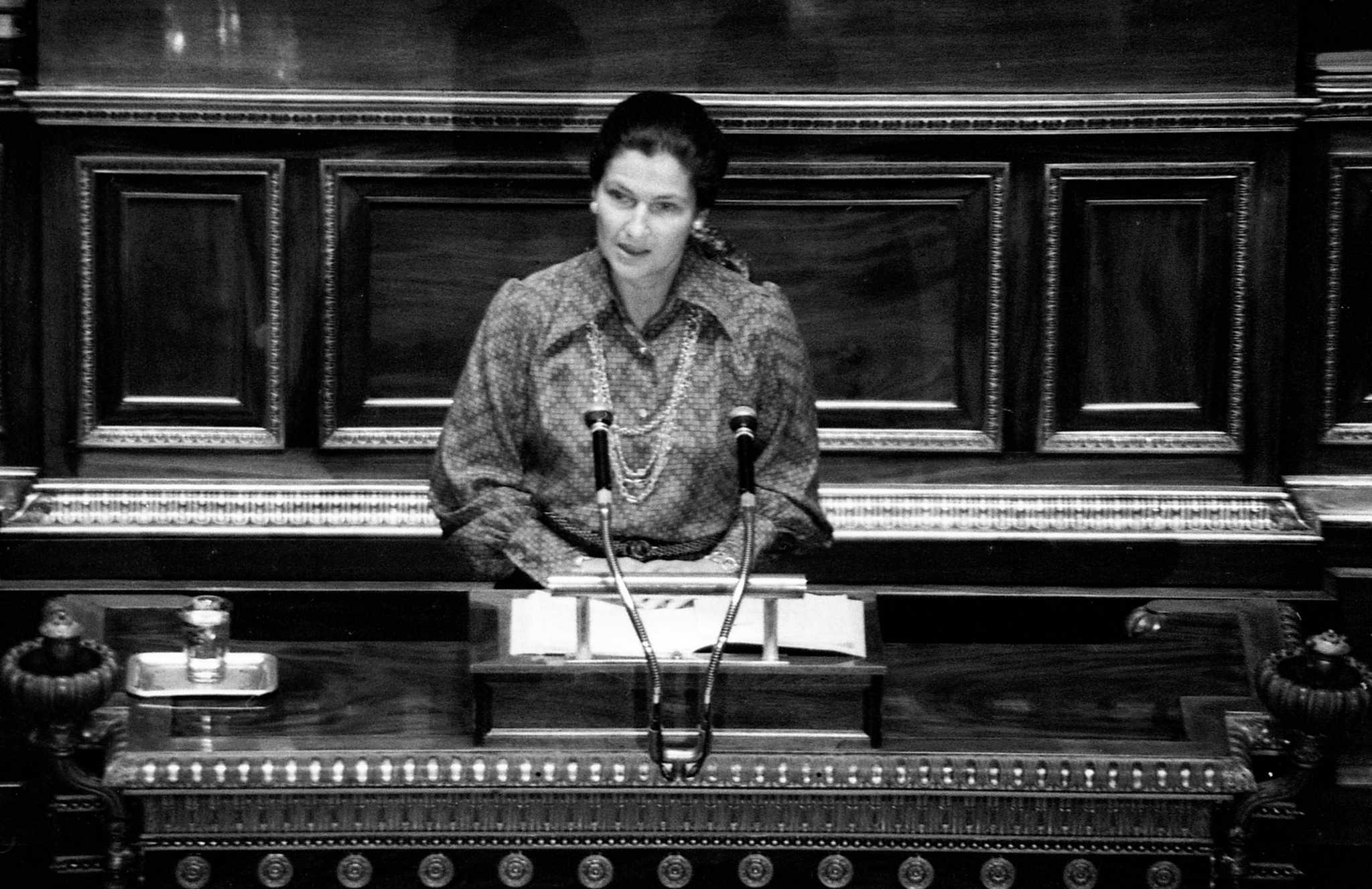 European Parliament president, Holocaust survivor Simone Veil dies at 89