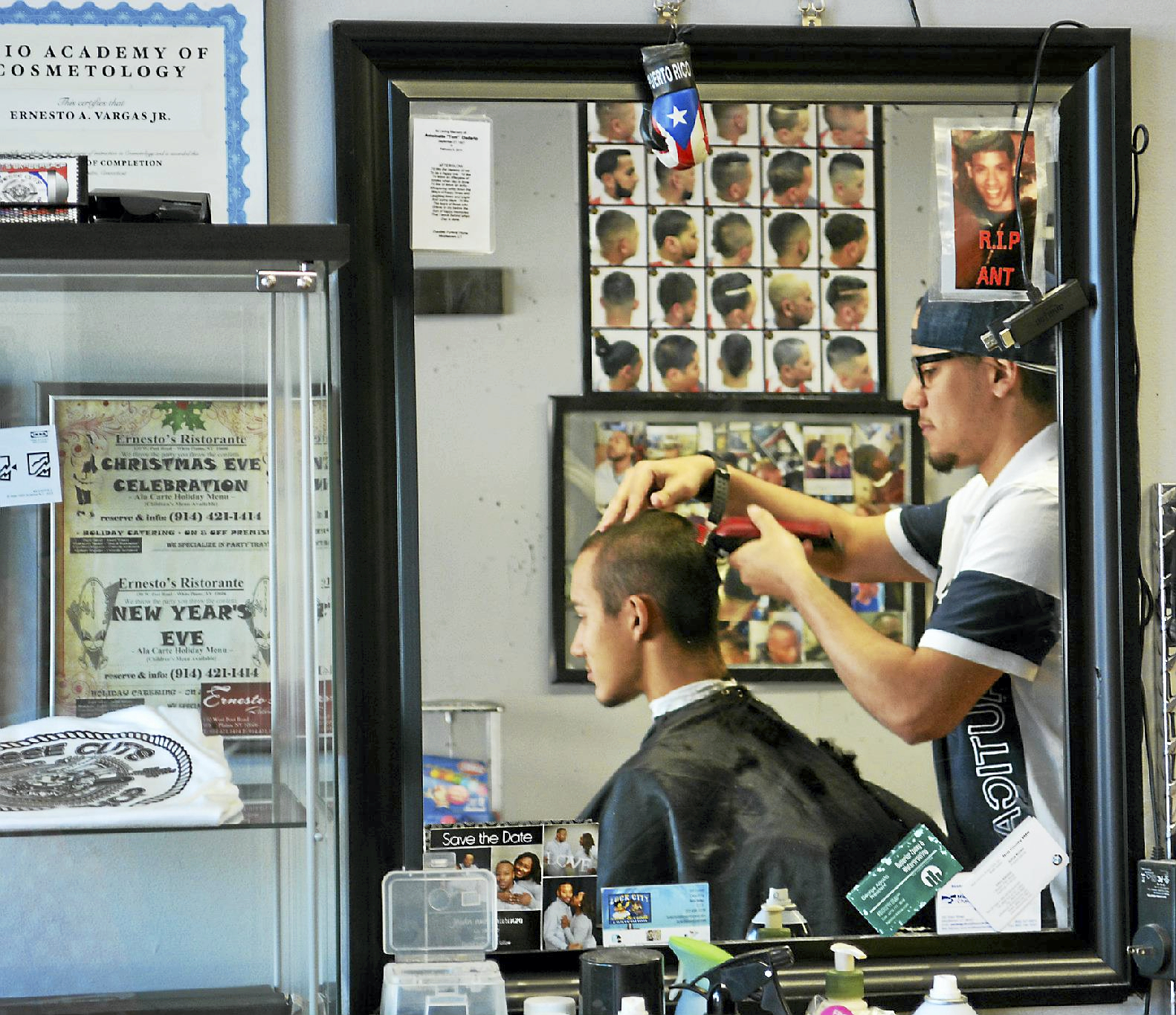 Middletown barber, 25, cuts hair of NFL stars and mentors young men
