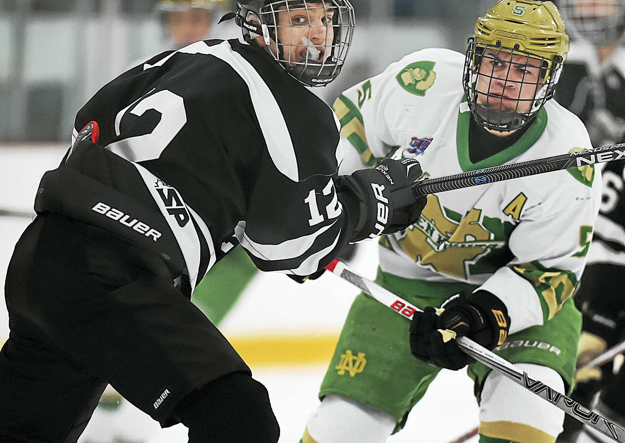 Xavier hockey rallies to tie Notre Dame