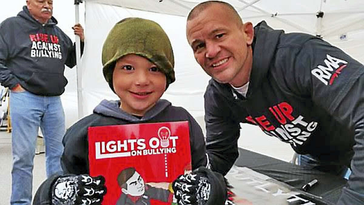 UFC fighter Chris Lytle begins anti-bullying book tour in Middletown