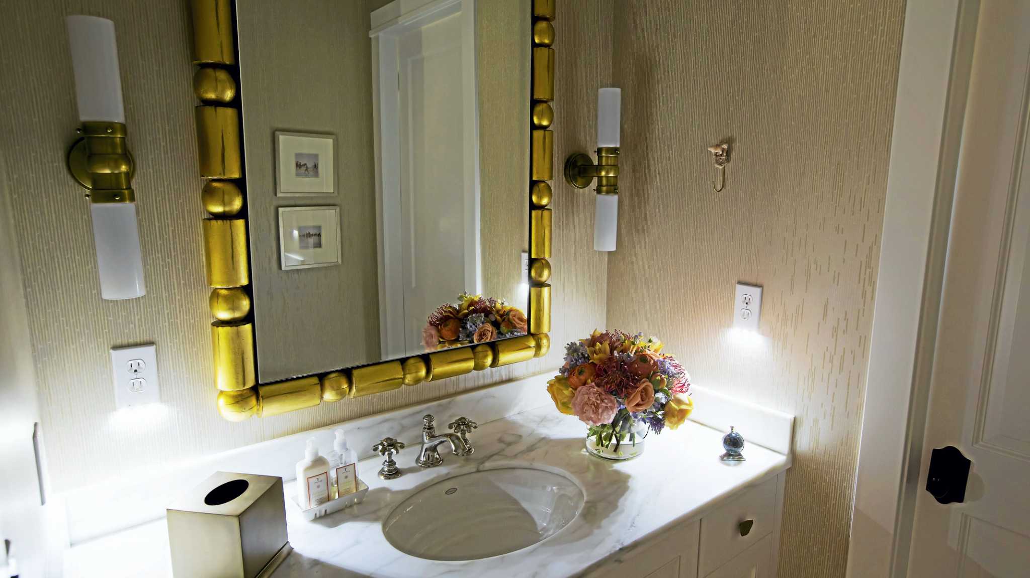 Sleek SnapPower Guidelight, Charger worth the coin; LampChamp also adds ...