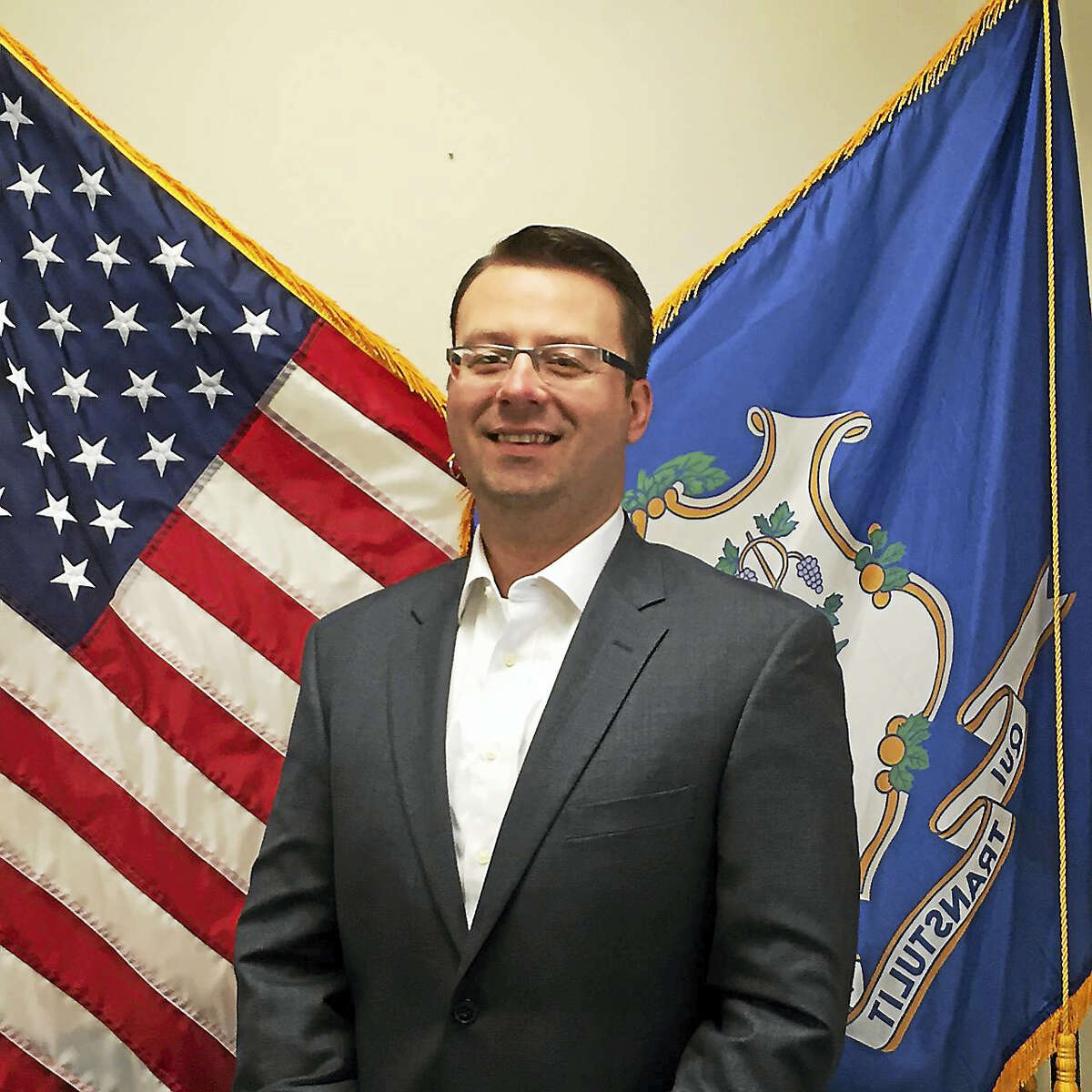 Debate over process stalls East Hampton town manager’s job review