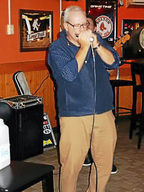 Blues Beat: Kal David, Laurie Bono playing in Norfolk