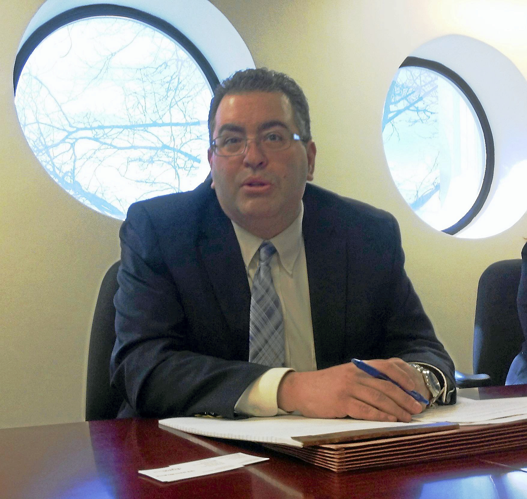 Citing health issues, director of CT election regulator to retire