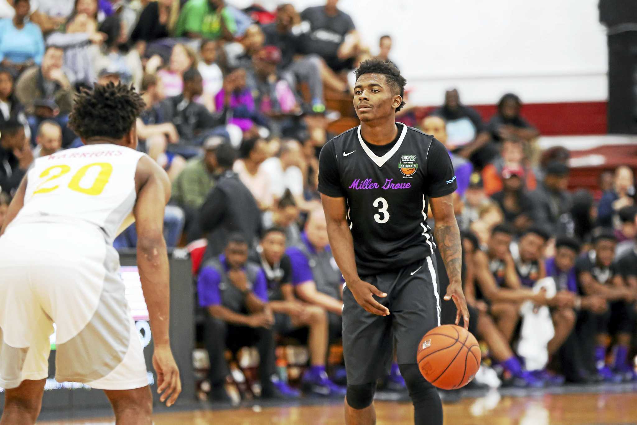 UConn commit Alterique Gilbert ‘should be fine’ despite separating shoulder